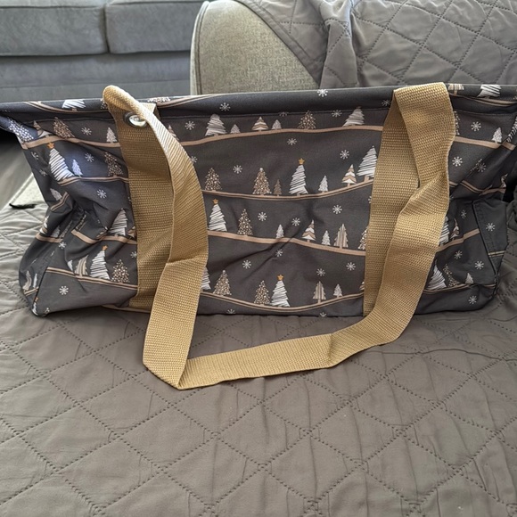 thirty-one | Storage & Organization | Thirty One Medium Utility Tote ...
